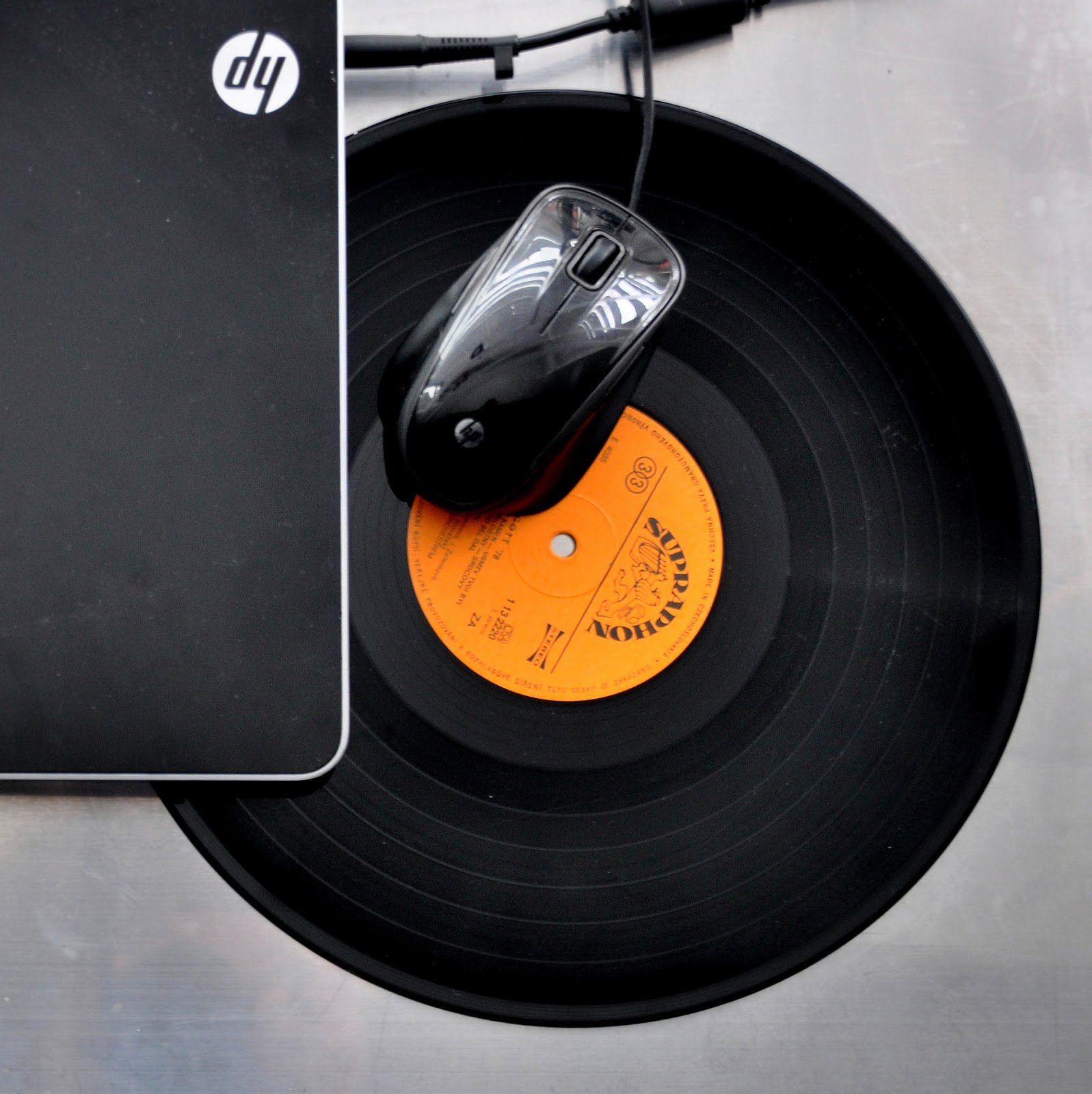Vinyl record as a Mouse pad | mamaisdreaming.blogspot.co.uk