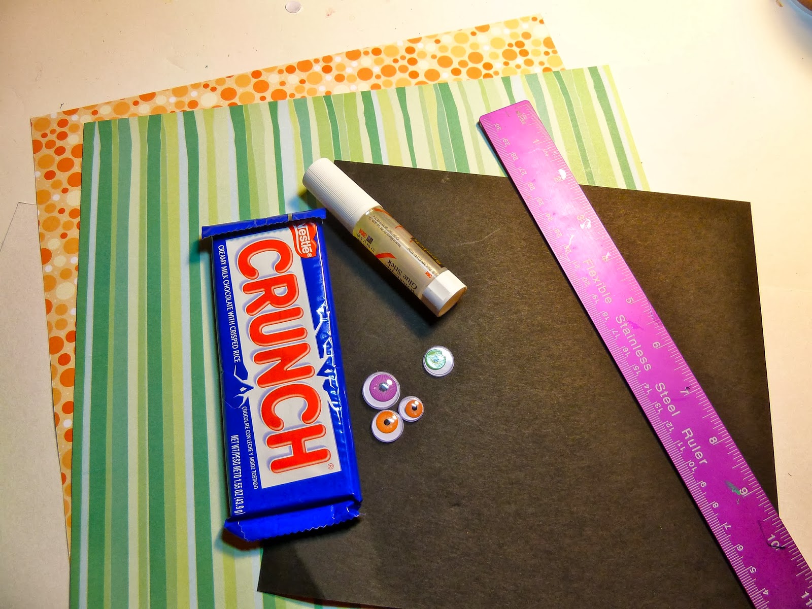 Make it easy crafts: Halloween candy bar wrappers | kid’s craft