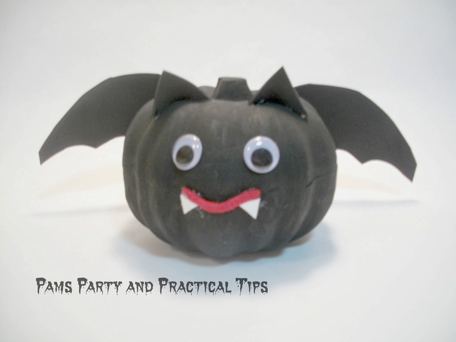 Pams Party & Practical Tips: Bat and Spider Pumpkins
