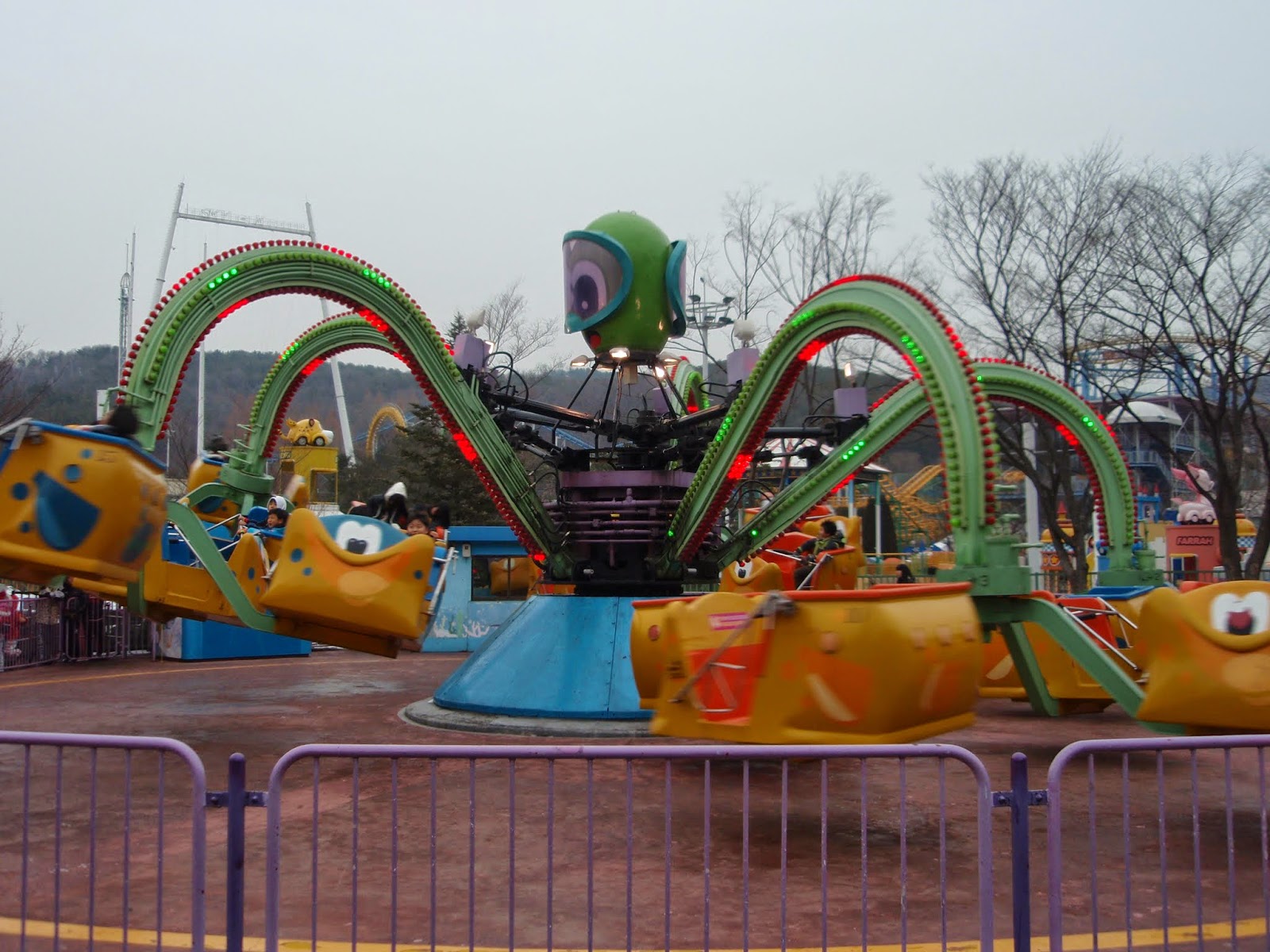 Chaos and Kanji: Seoul Land Amusement Park, Korea's First Theme Park