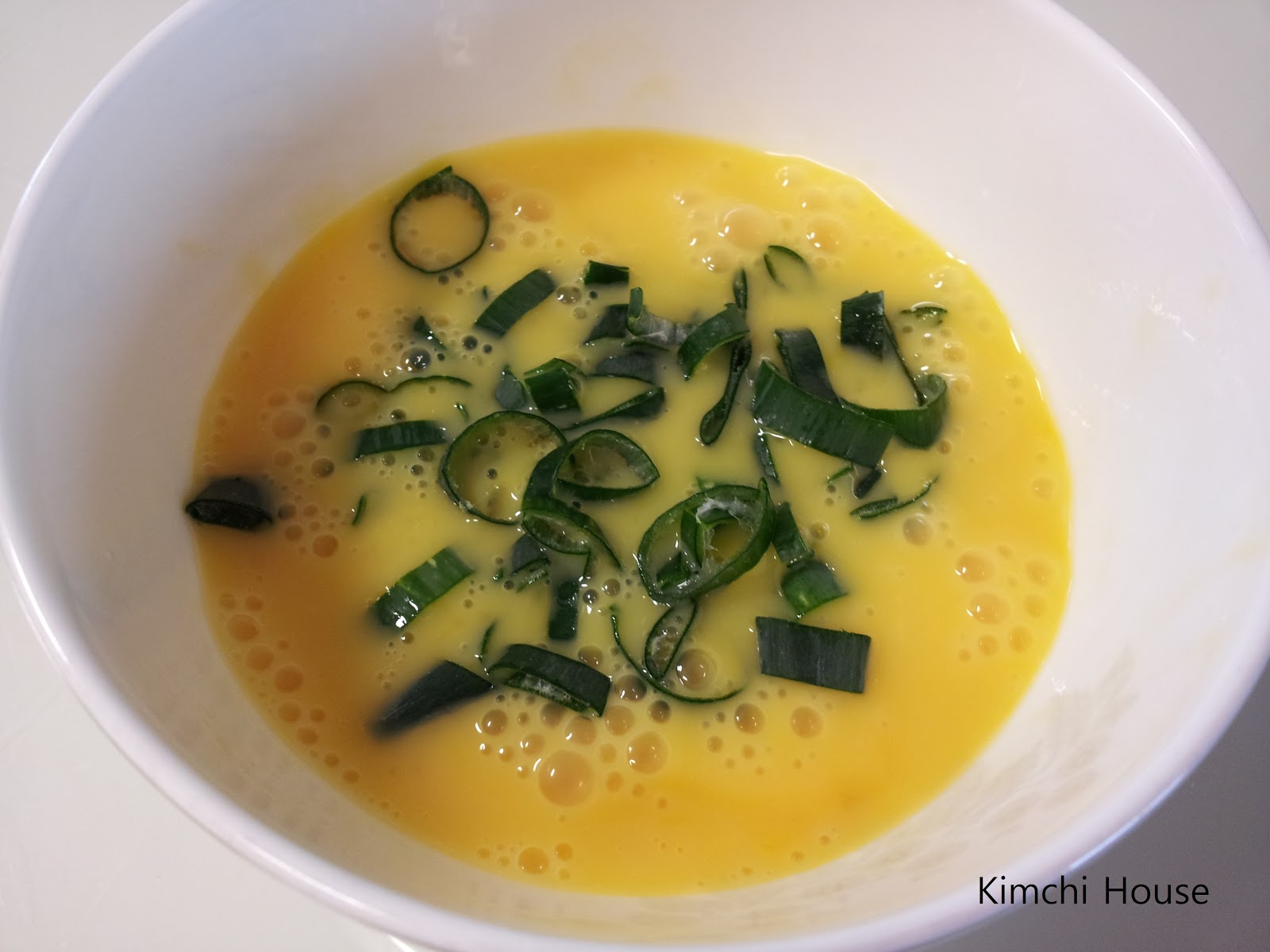 Kimchi House: "Dubu Sae-u-jeot guk" Tofu & shrimp sauce soup/豆腐虾酱汤/두부새우젓국