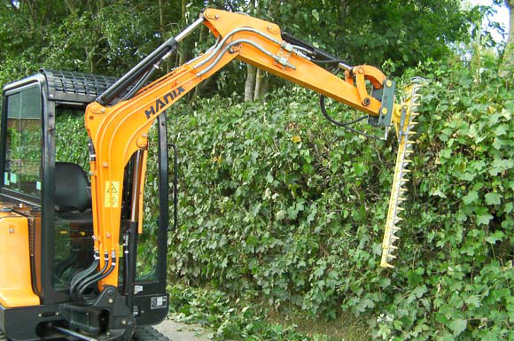 FarmerHelper: hedge trimmer