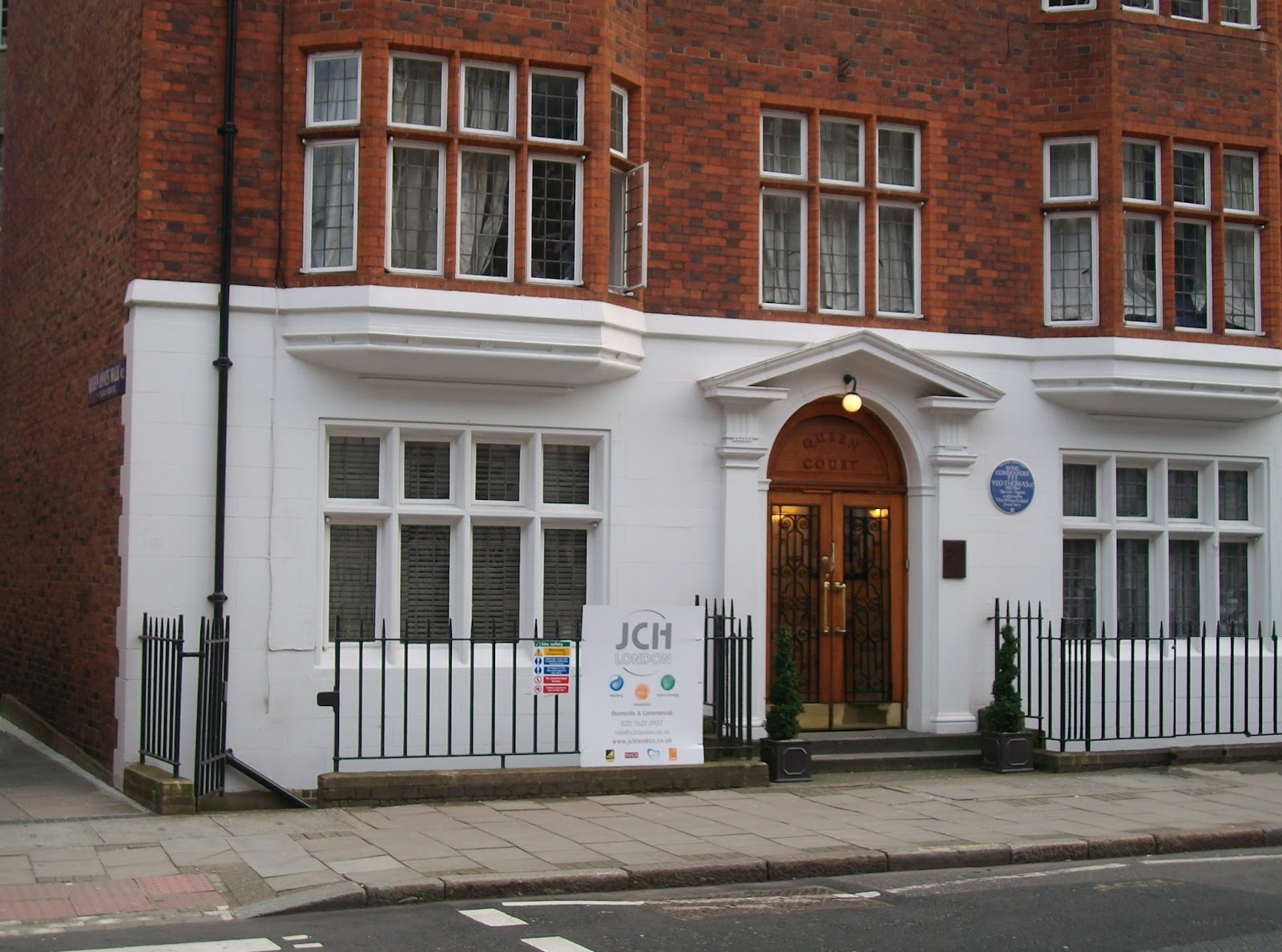 WW2 - The Second World War: A 'Blue Plaque' for the 'White Rabbit' of WW2