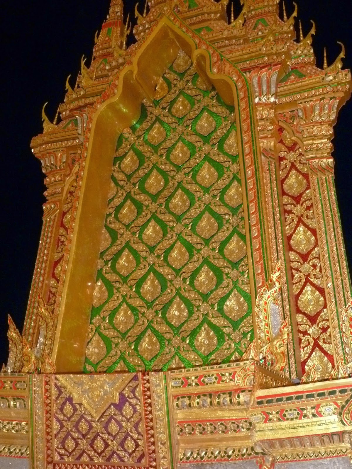 Kee Hua Chee Live!: KHON--THE THAI ROYAL DANCE AND EXHIBITION IS NOW ON ...