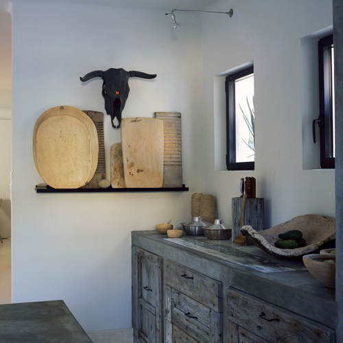 astrid : unu la suta rosu