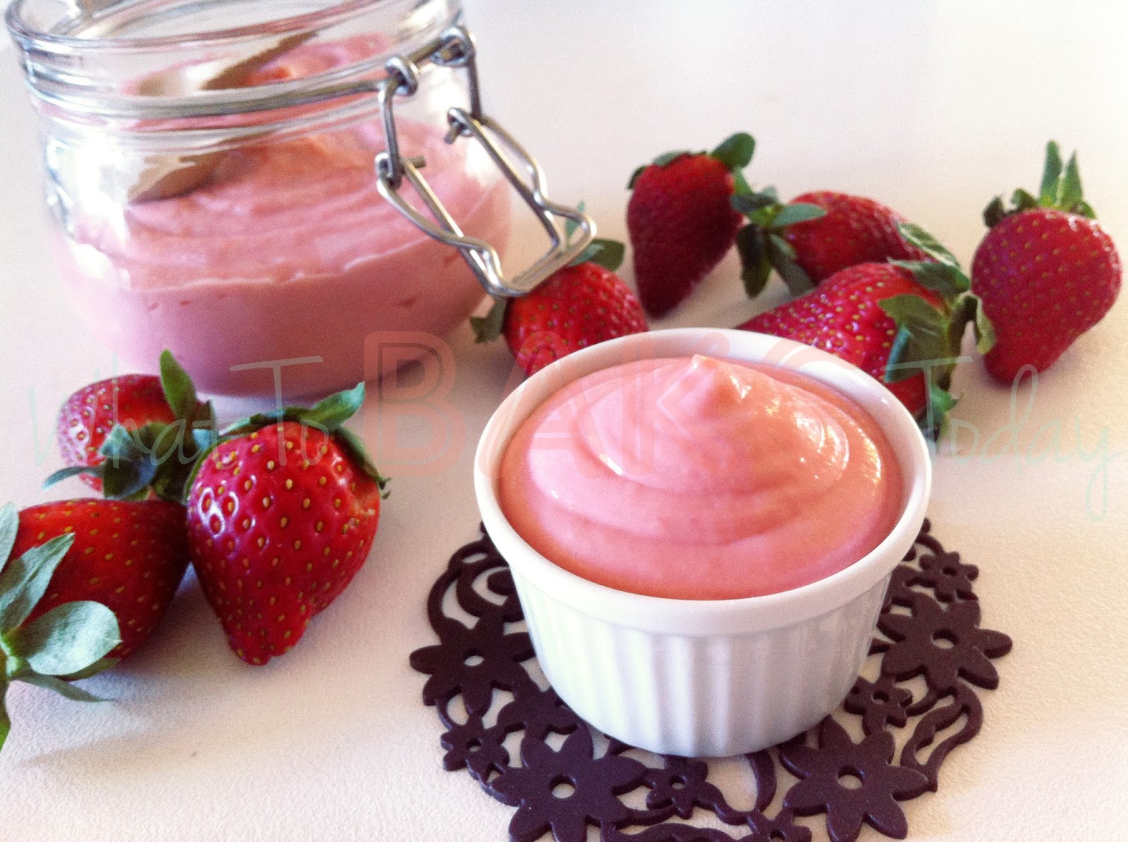 What To Bake Today: Strawberry Rhubarb Curd
