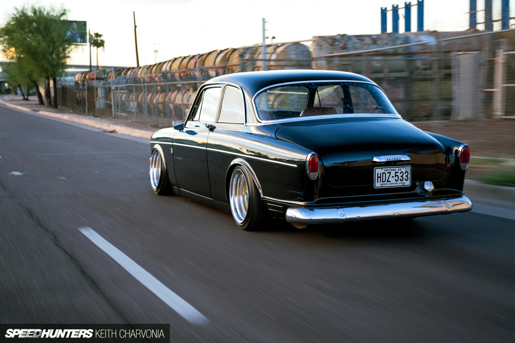 Volvo Amazon 122S slammed | Gaskustoms