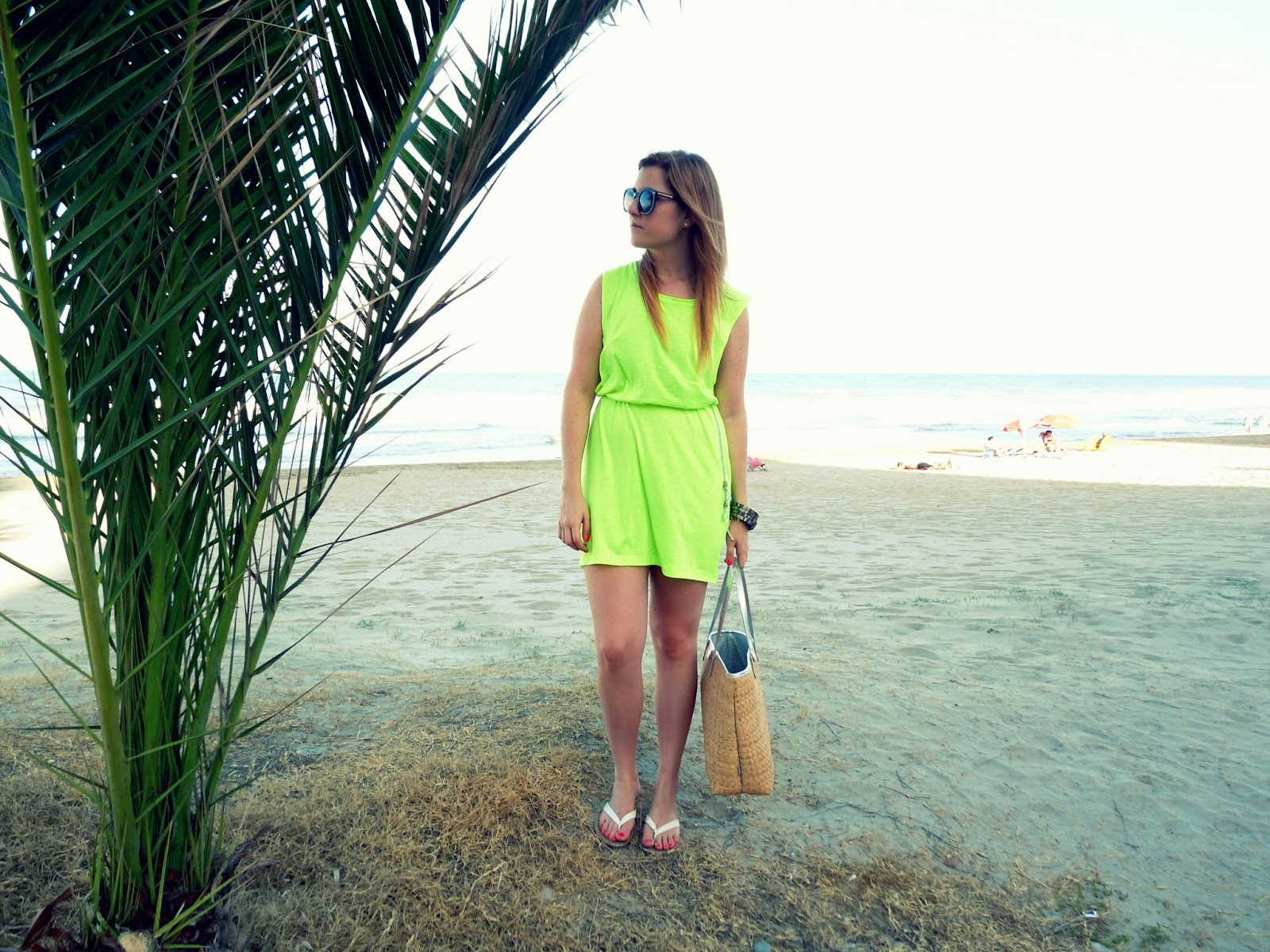 NEON DRESS | THEULIFESTYLE | Sojuls Blog