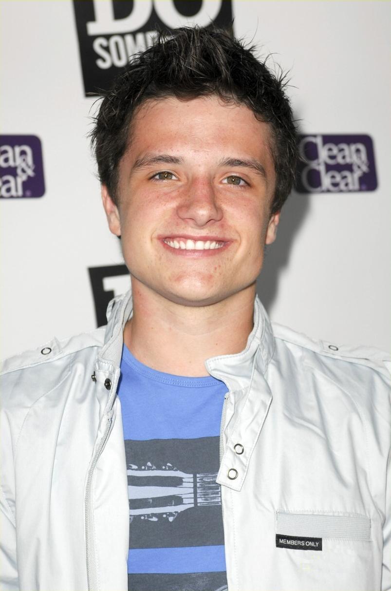 EL EDÉN SIDERAL: Los Juegos de Josh... Happy Birthday