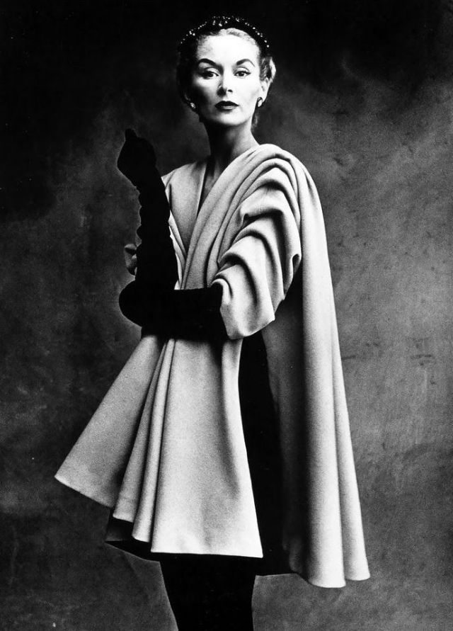 Fashion’s First Supermodel: 30 Stunning Black and White Photos Lisa ...