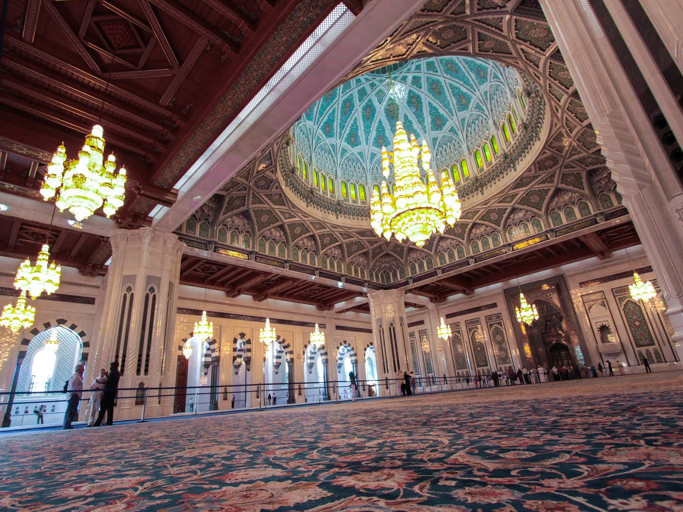 Hello Talalay: Sultan Qaboos Grand Mosque