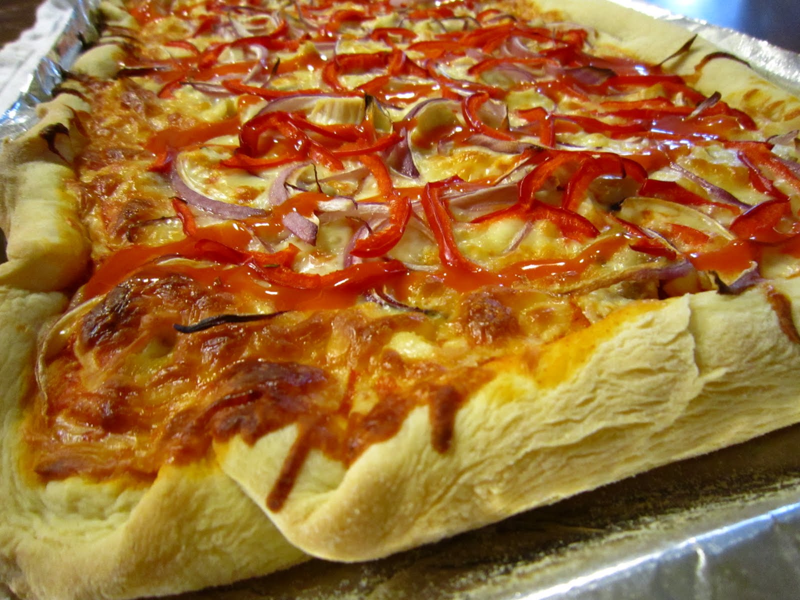 Red Mangos: Buffalo Chicken Pizza