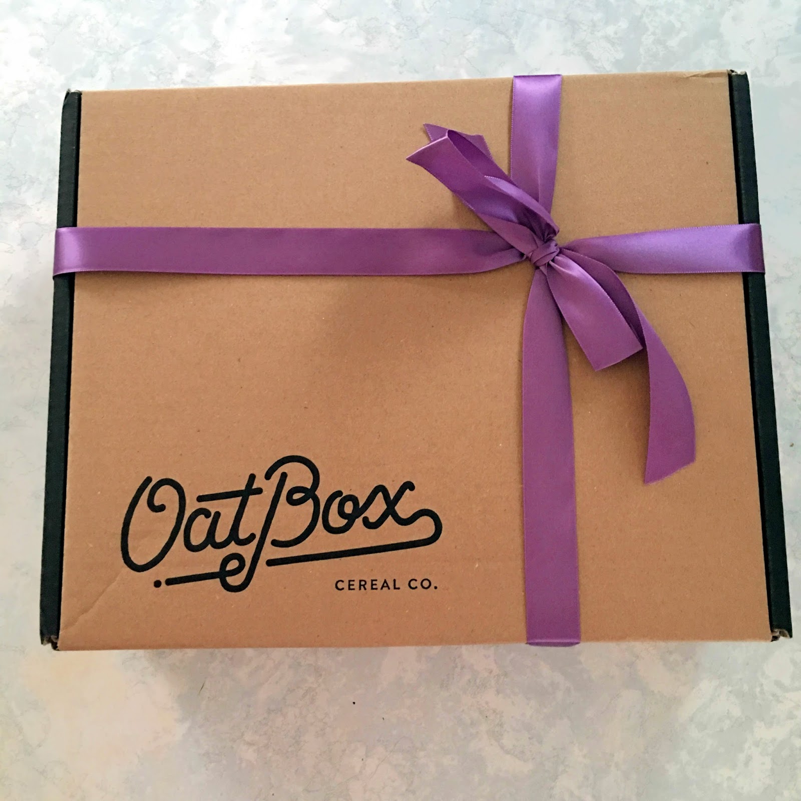 Jo and Sue: Breakfast Banana Split (and Oatbox Review)