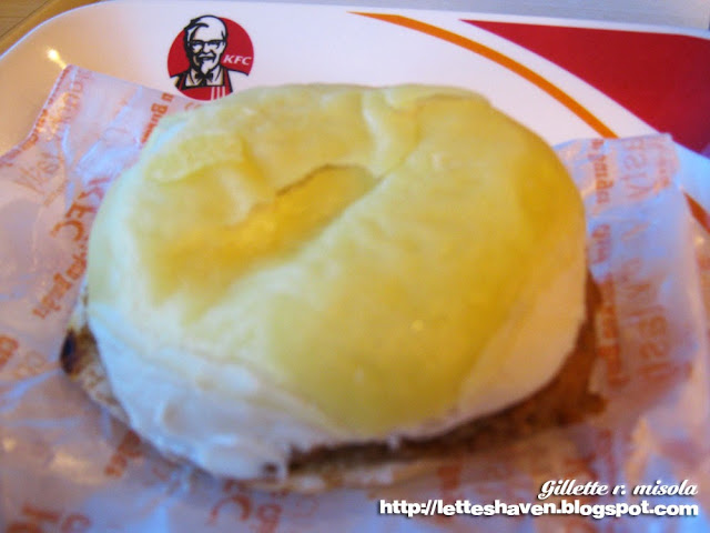 Lette's Haven: KFC Streetwise Cheese Top Burger