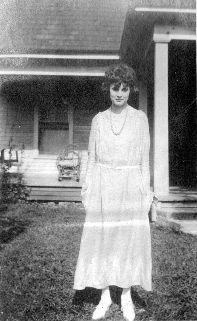 42 Cool Pics of Stylish Women From the 1920s ~ Vintage Everyday