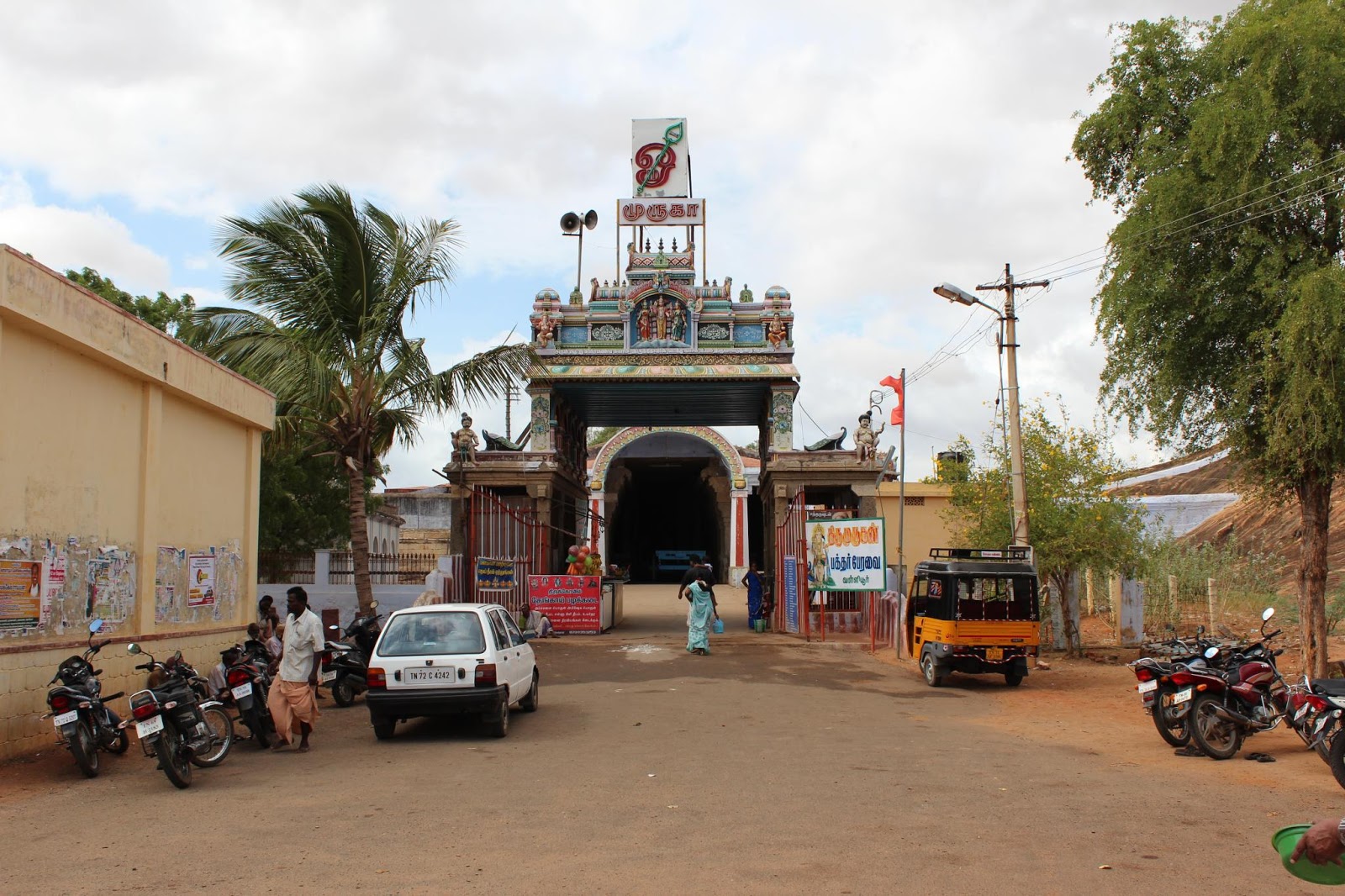 Tamilnadu Tourism: Subramaniyar Swami Temple, Valliyur, Thirunelveli