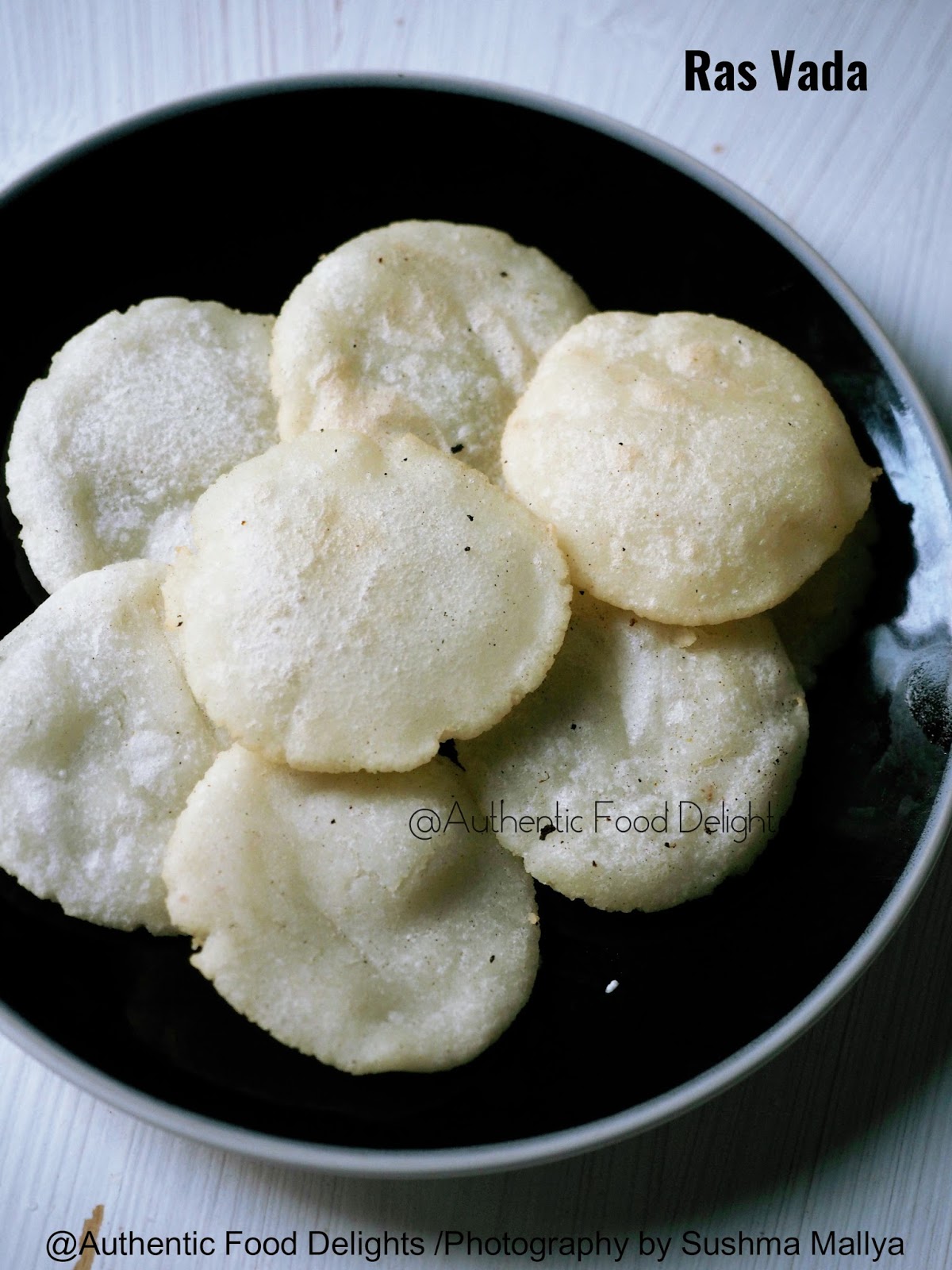 Authentic Food Delights: Rice Puri /Ras vade