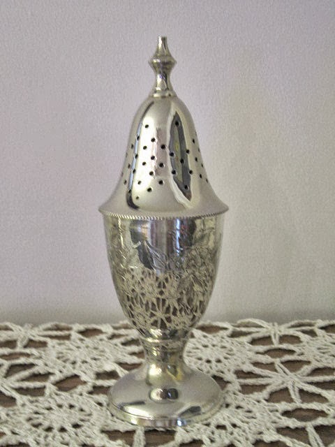 Relevant Tea Leaf: A Muffineer or a Sugar Castor?