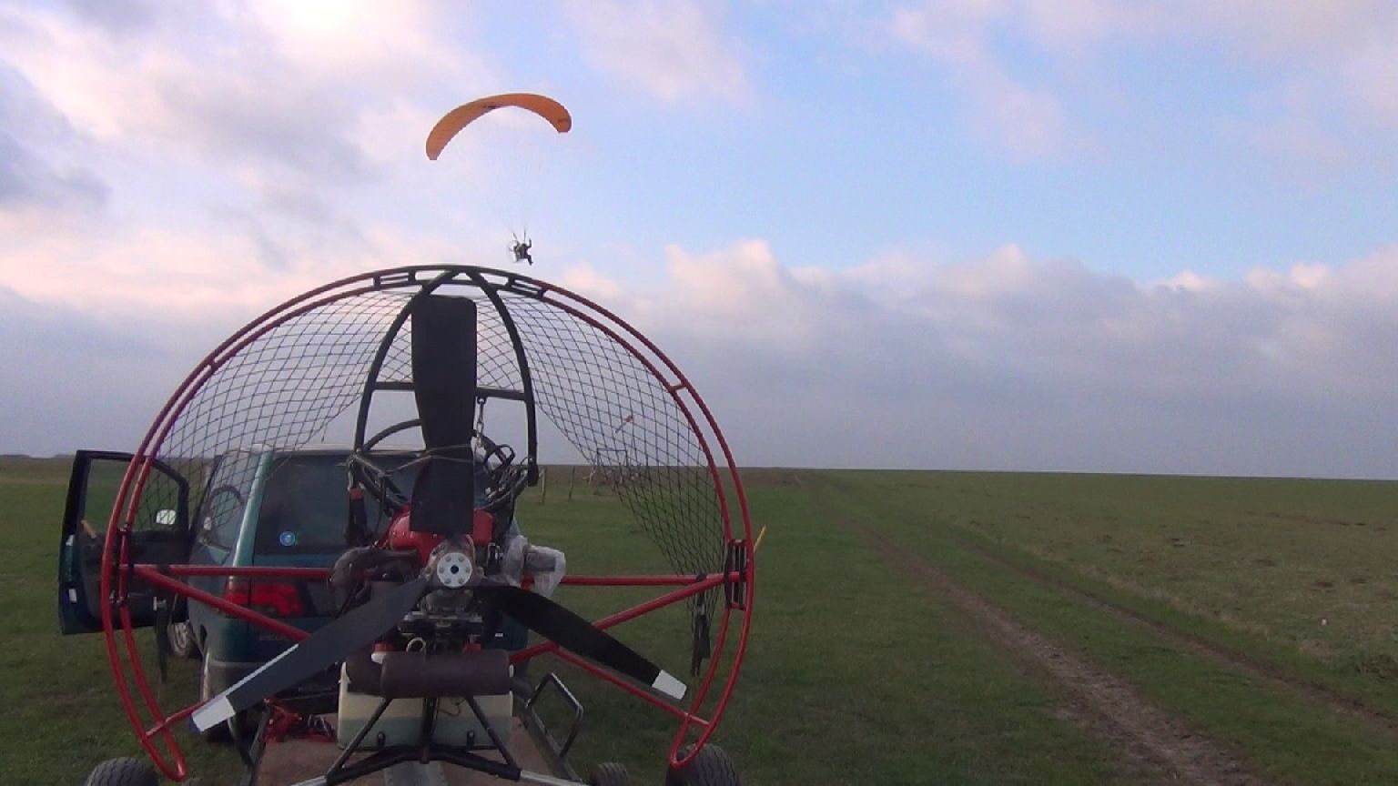 Le site du DPCNP: Caméra suiveuse et chaise facétieuse