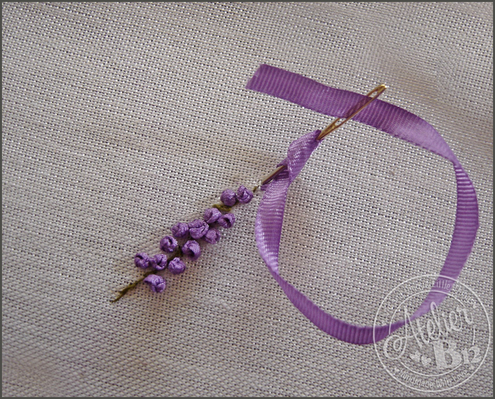 AtelierB12: Step by Step Silk Ribbon Embroidery - Delphiniums