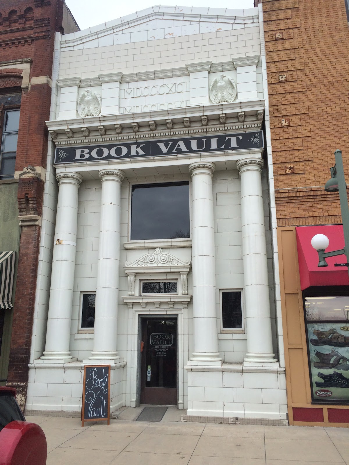 The Indie Bob Spot: The Book Vault - Oskaloosa, IA