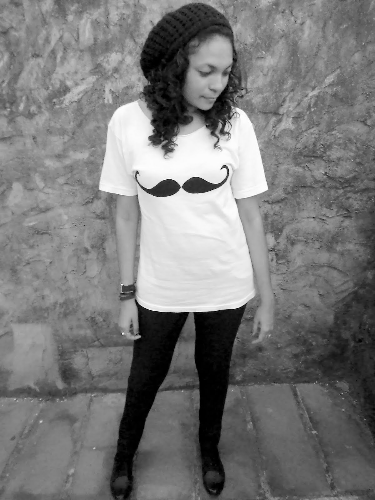 it up!: Look "mulher de bigode..."