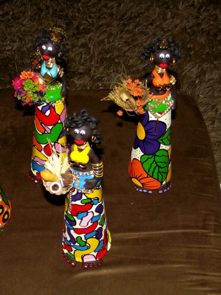 Atelie Cantinho DA ARTE: BONECAS AFRICANAS DE CONE DE LINHA