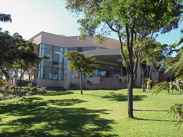 Mansion in the famous FolyJohn area of Harare | Luxury Mansions and ...