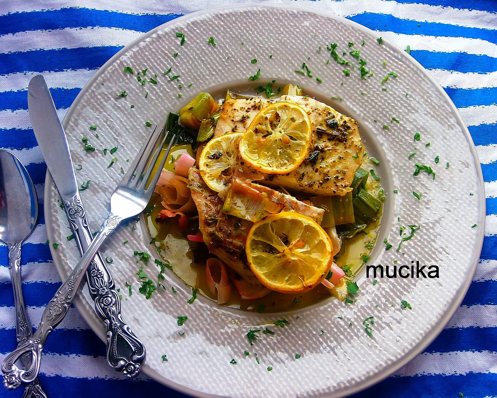 Ručak kod Mucike: Riblji fileti sa porilukom i limunom iz pećnice