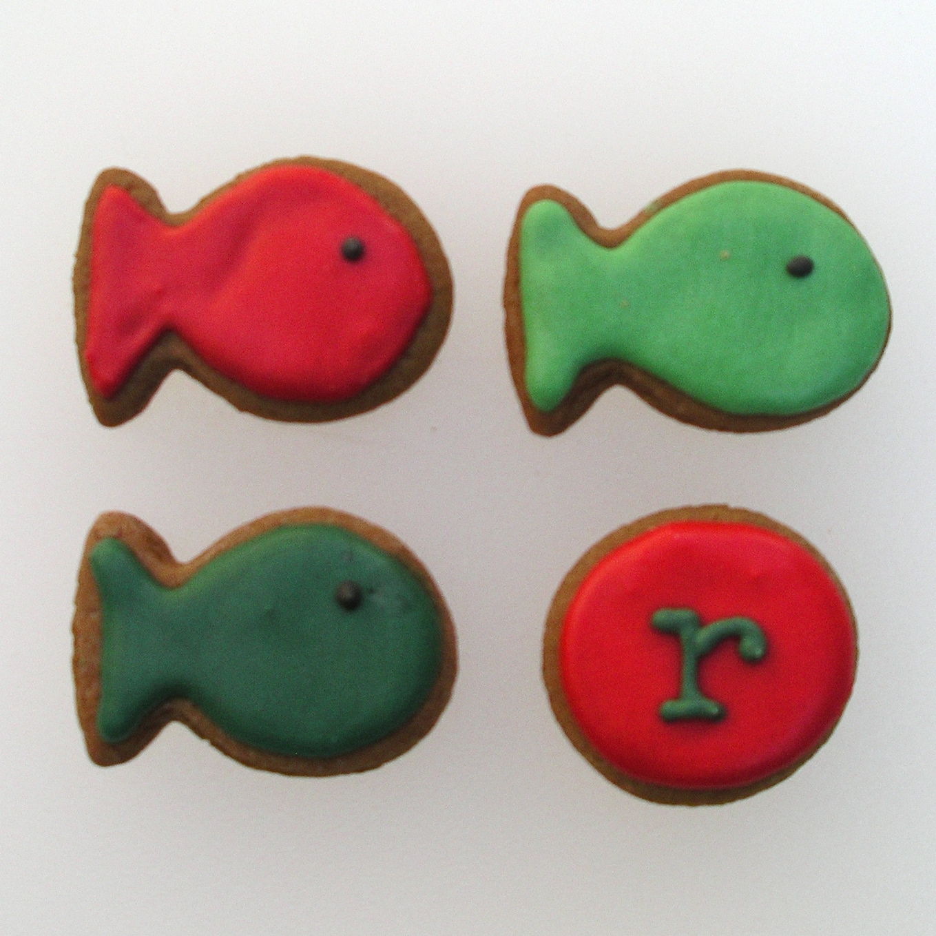 Nina's Show & Tell: Christmas Fish Cookies