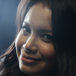 Profil Biodata Rossa | Foto Rossa