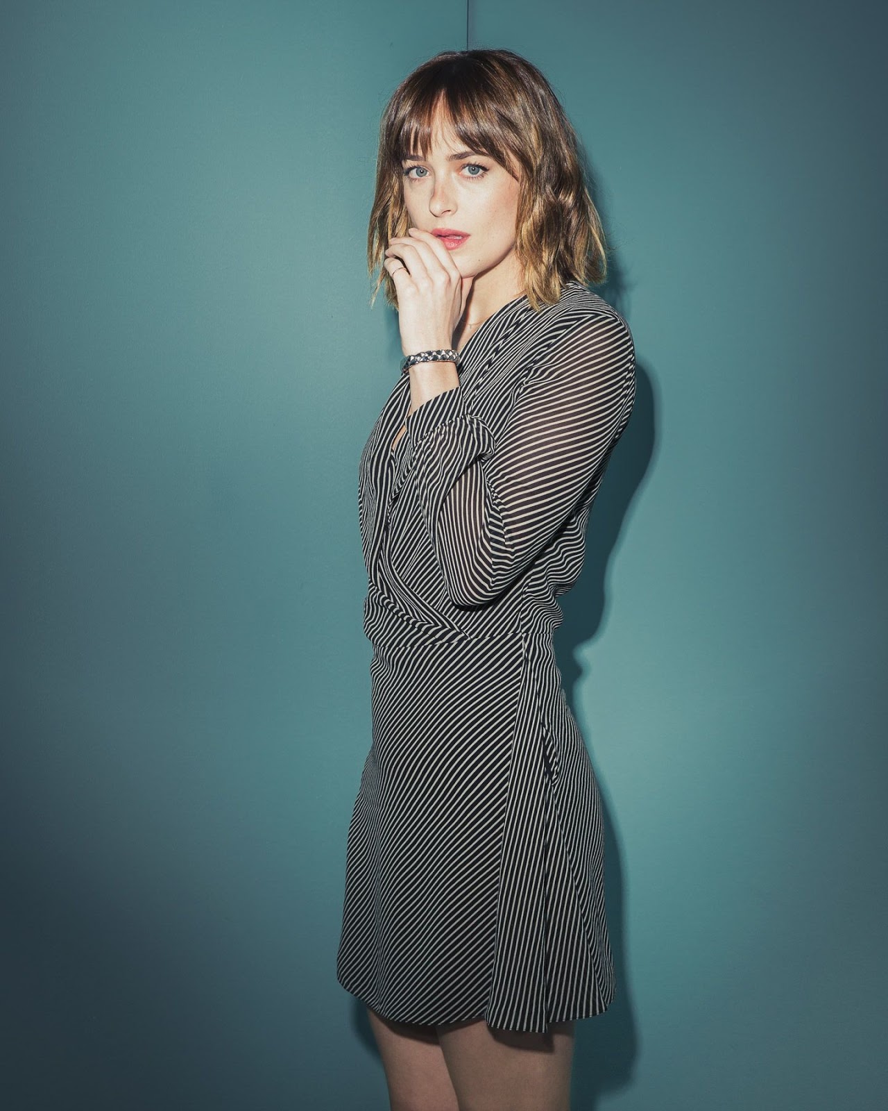 New HQ pictures of Dakota's photoshoot from TIFF - Dakota Johnson Fans