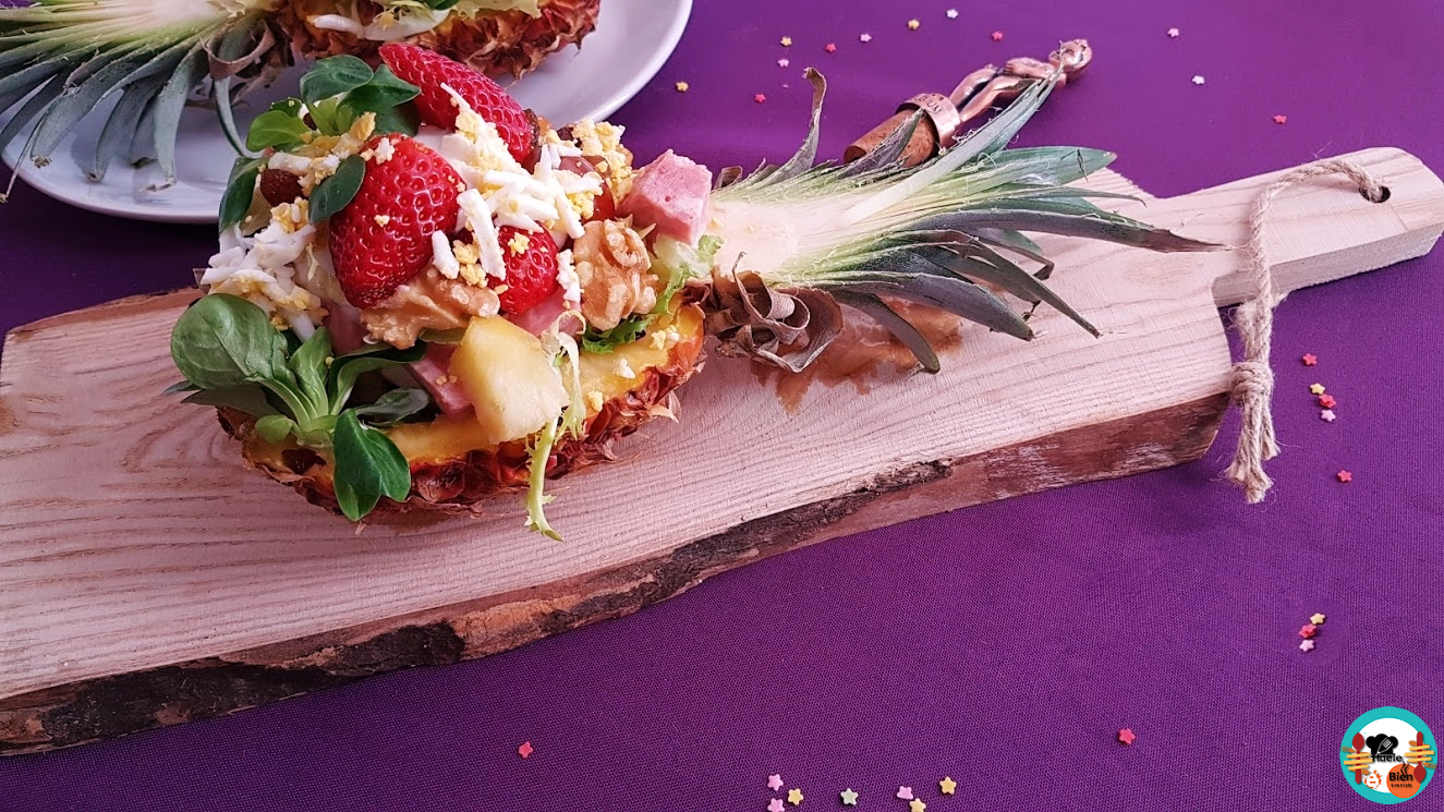 Piña rellena con ensalada de jamón - ¡Huele Bien!