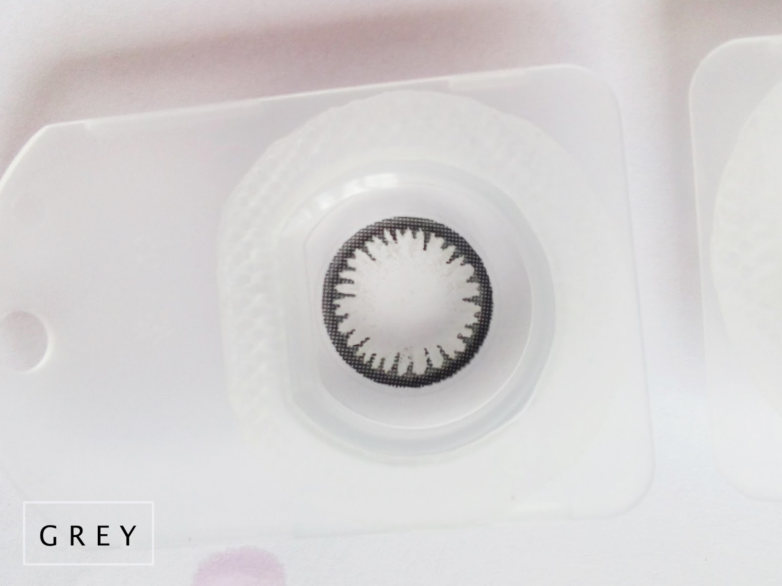 Softlens Review : Newlook Playful in Grey and Brown - Ell's Beauty Diary ☁