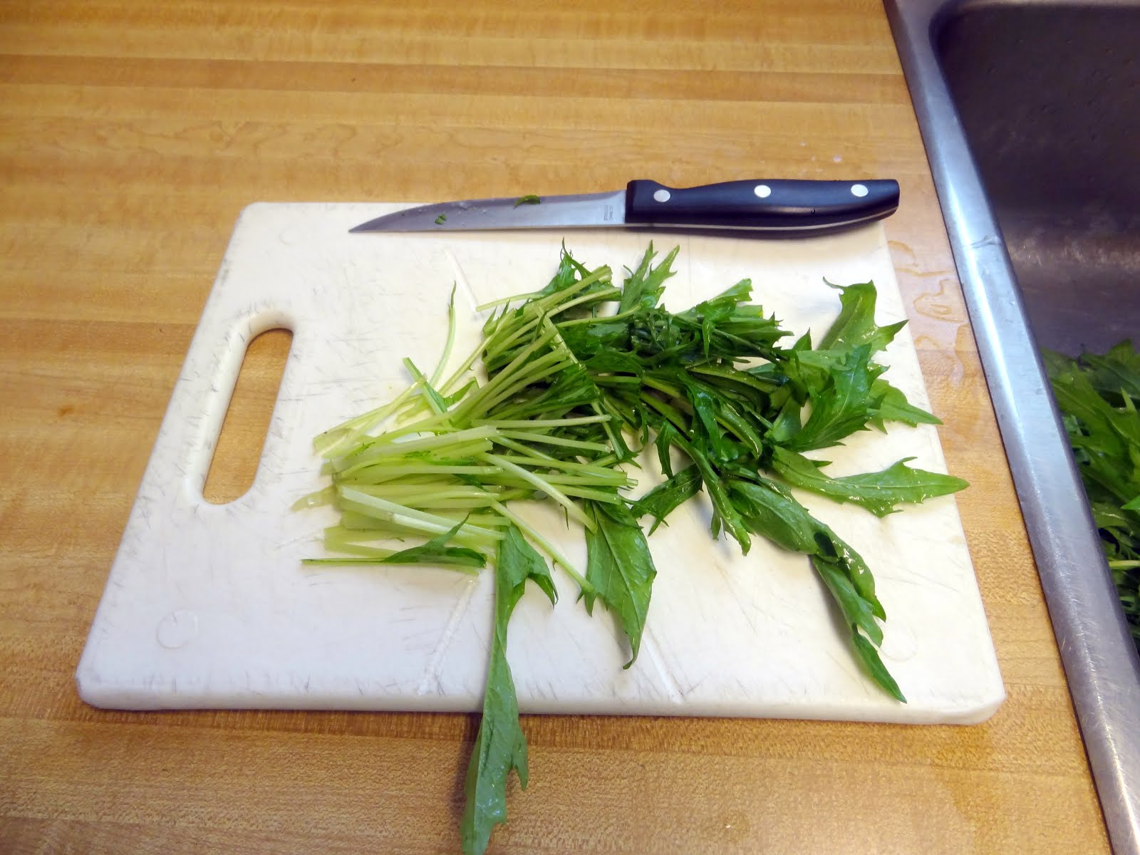 Miss Mochi's Adventures: Mizuna (水菜)