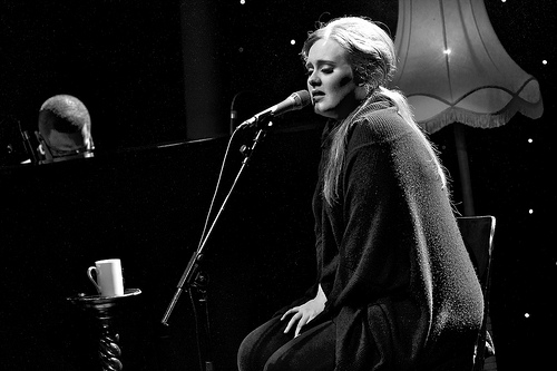 Adele cantando con 16 años | One Hit Wonder Factory