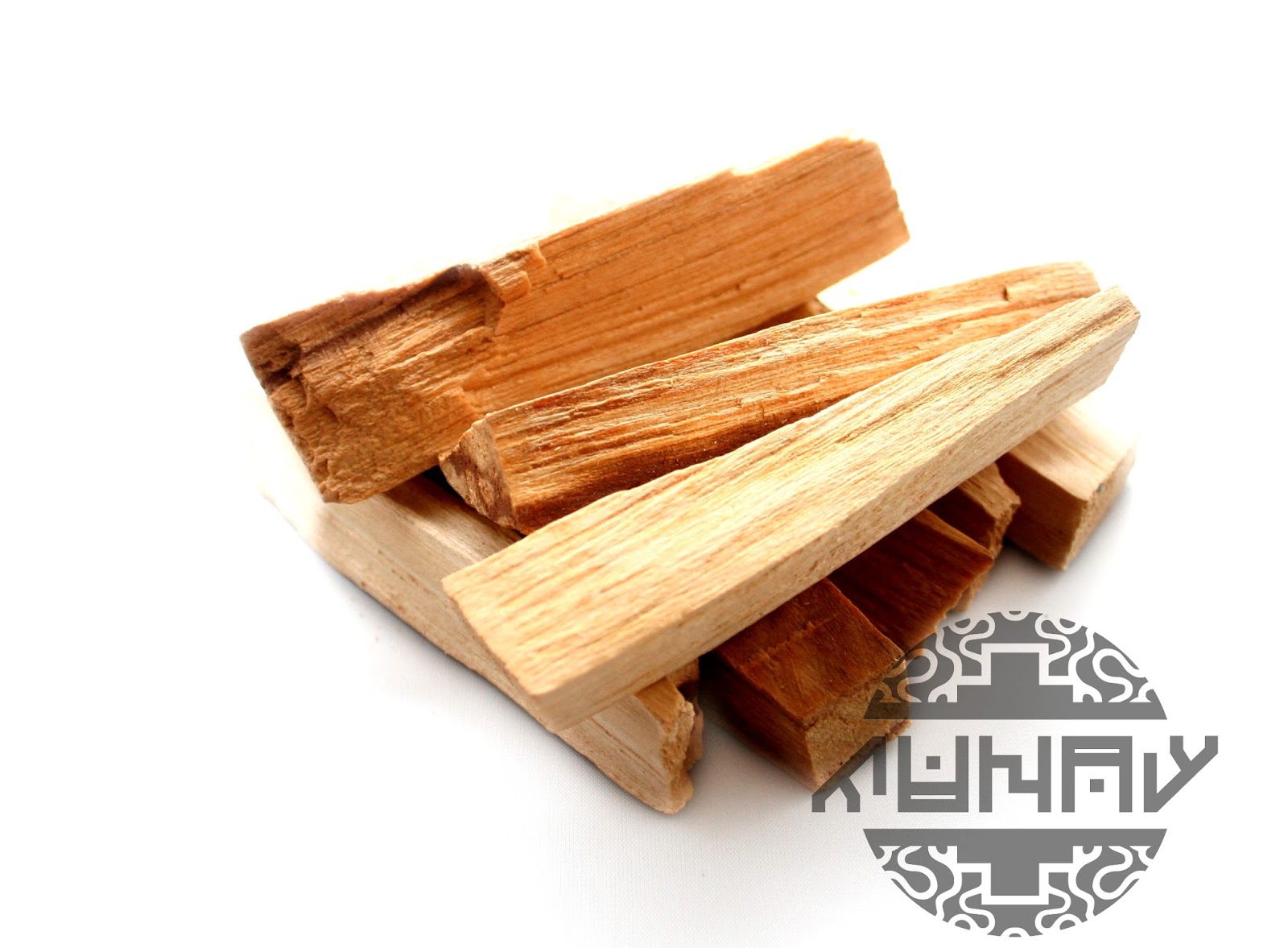 Palo santo sacred from Peru, Bursera graveolens oil and sticks: palo ...