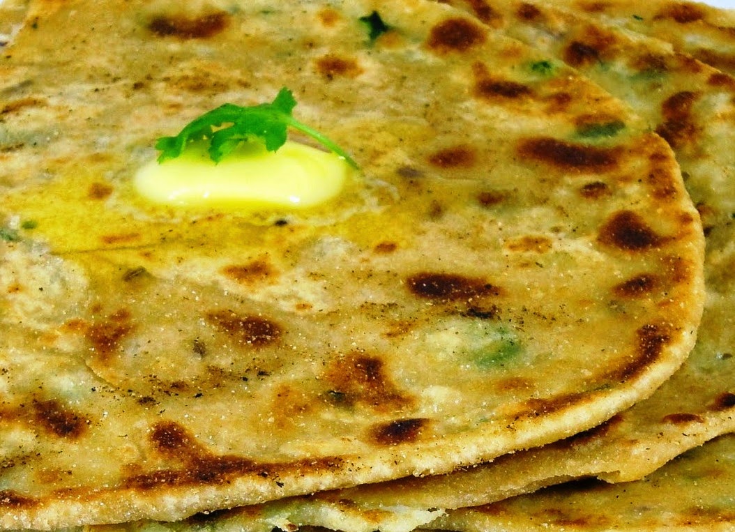 Northern Zayka : Mooli ke parathe (Stuffed radish parathas)