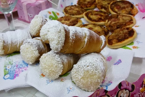 CONITOS CON CREMA PASTELERA | Postres y Masitas