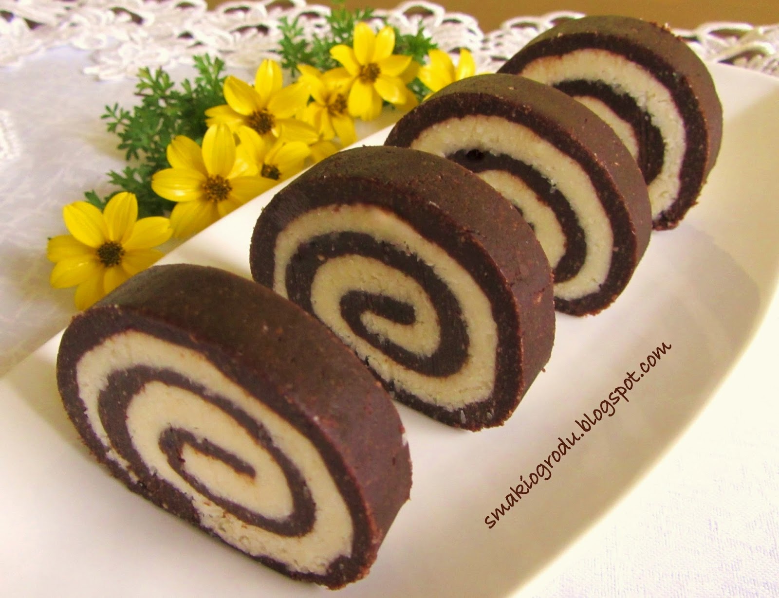 Smaki ogrodu: ROLADA KOKOSOWA BEZ PIECZENIA