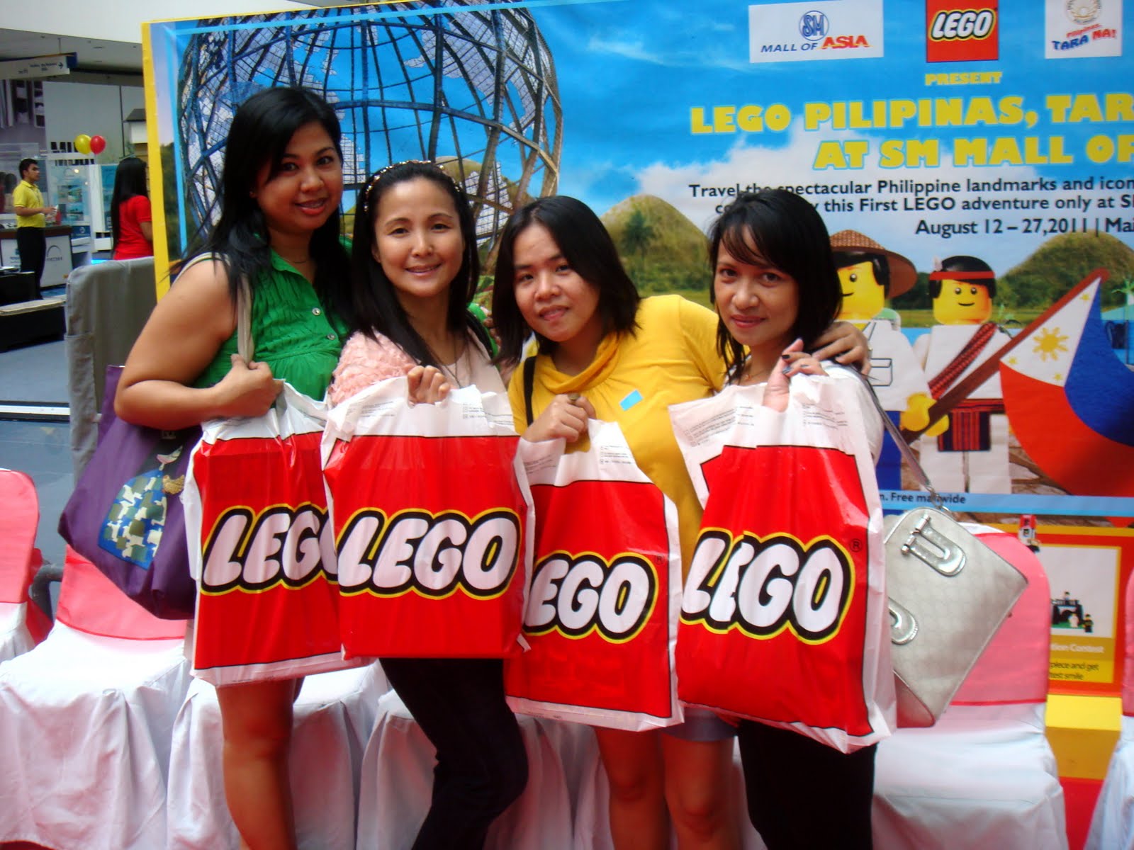 Honey's Home & Leisure: The Grand "LEGO PILIPINAS, TARA NA!