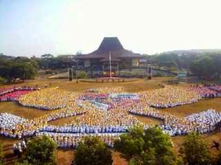 no idea: OSPEK FARMASI UGM 2014