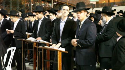 Emes Ve-Emunah: Is Making Your Children ‘Yeshivish’ the Goal?