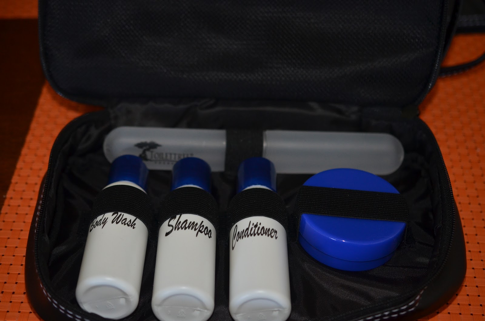 ToiletTree Travel Toiletry Bag Review – Peanut Butter And Whine