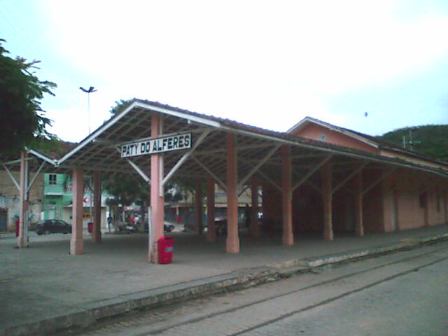 LUGARES ONDE ESTIVE: PATY DO ALFERES - RJ