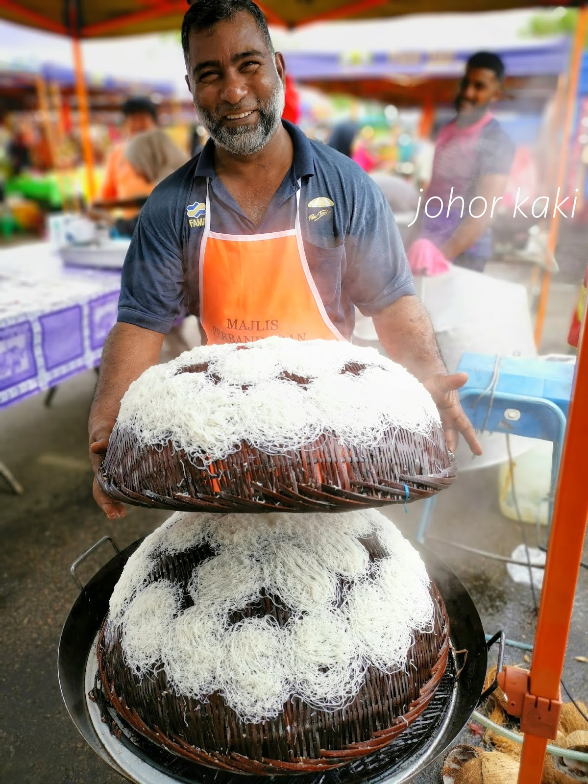 Putu Mayam Wahab @ Pasar Tani Kampung Malayu, Kluang. The Vanishing Art ...
