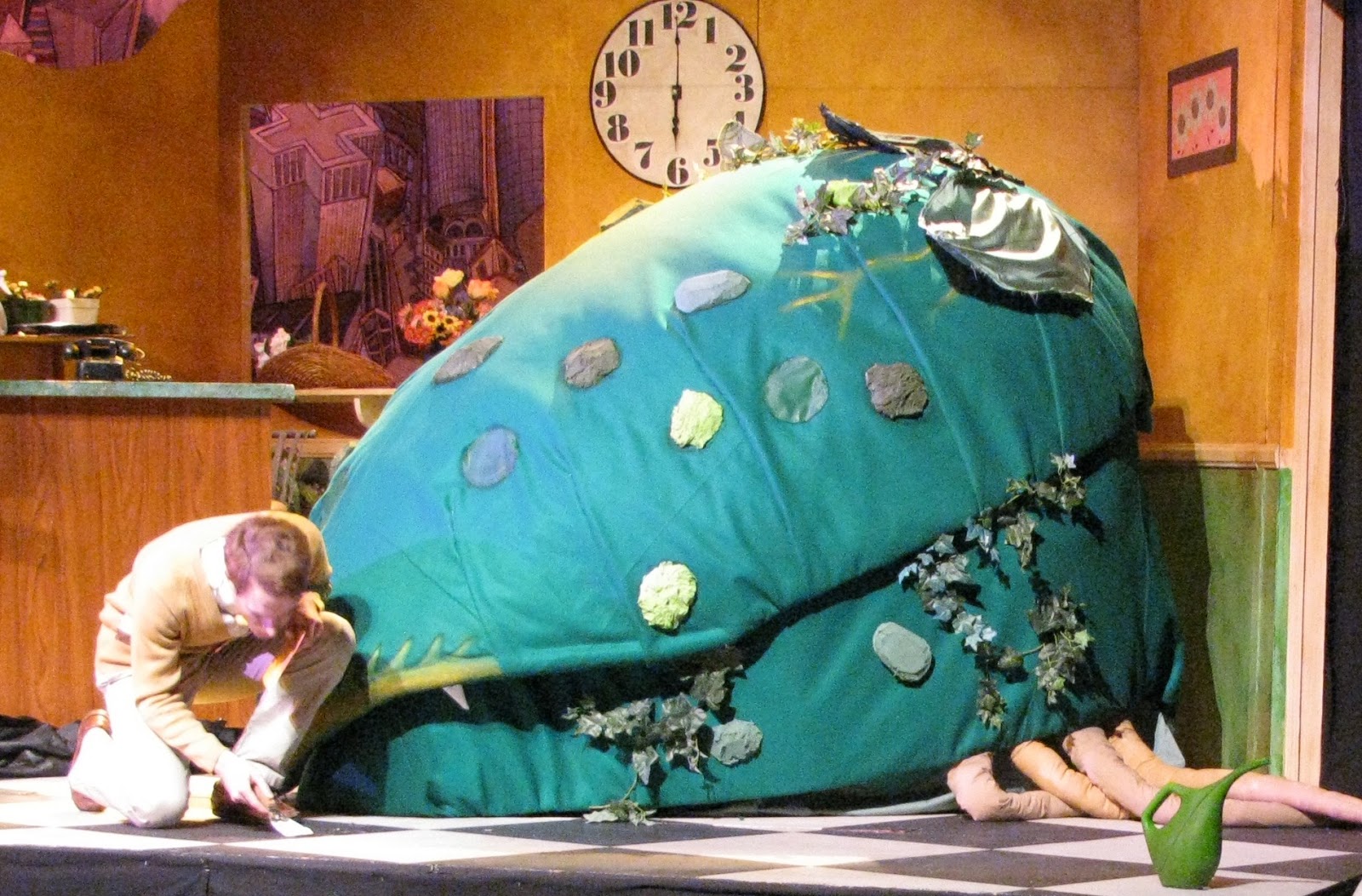 Tobincorporated: Caltech's Greatest Creation: The Making of Audrey II ...