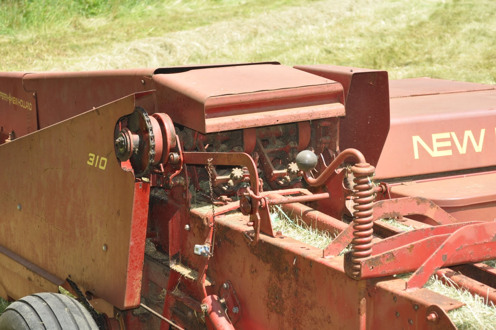 Mainely Ewes Farm: Oh No! Another Hay Post