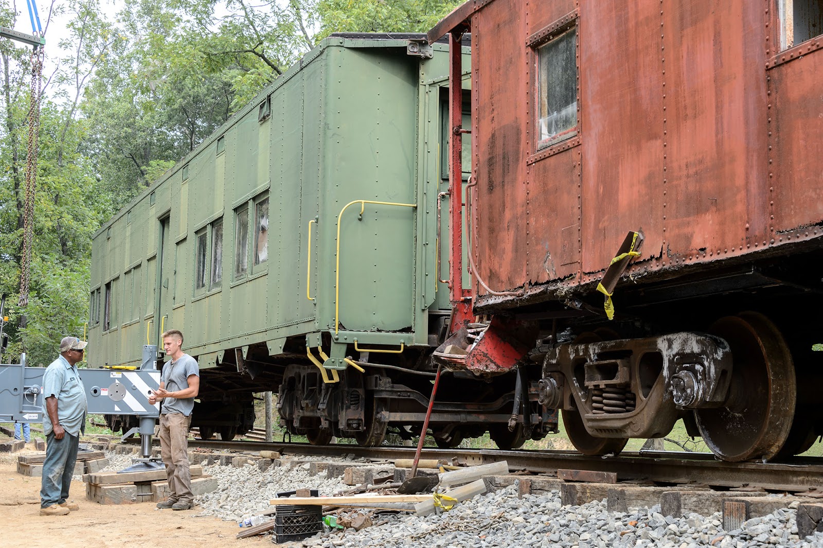 Bubba's Garage: Moving a WWII Pullman Troop Sleeper Car