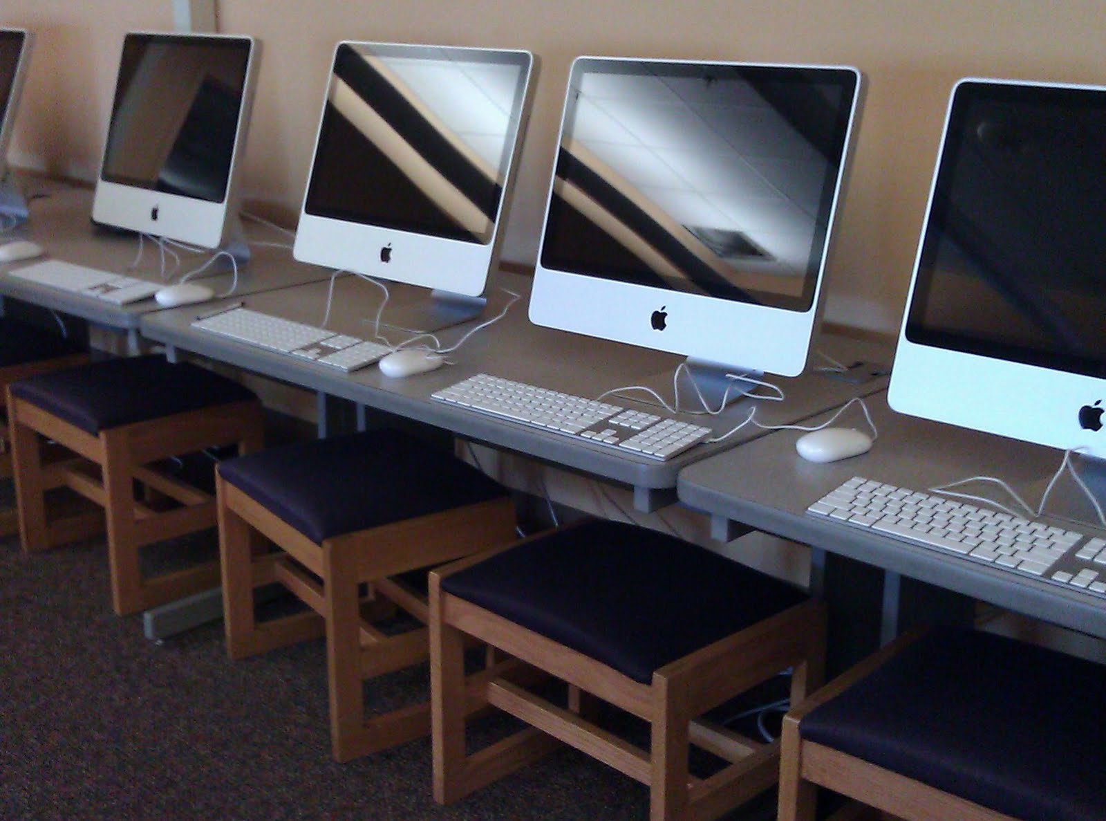 PSI Media Medley: Computer Lab! Important Information!